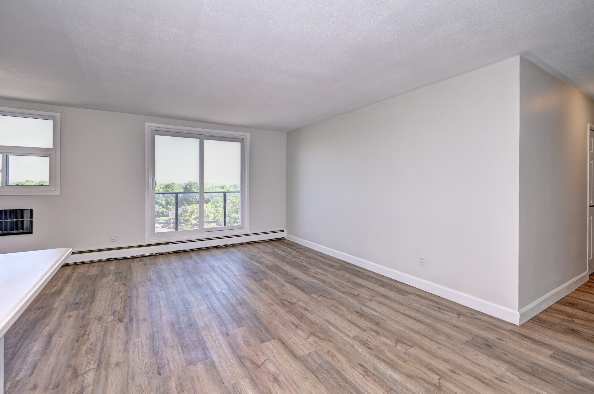 Cooper Towers | Apartments for Rent in Brantford | Skyline Living